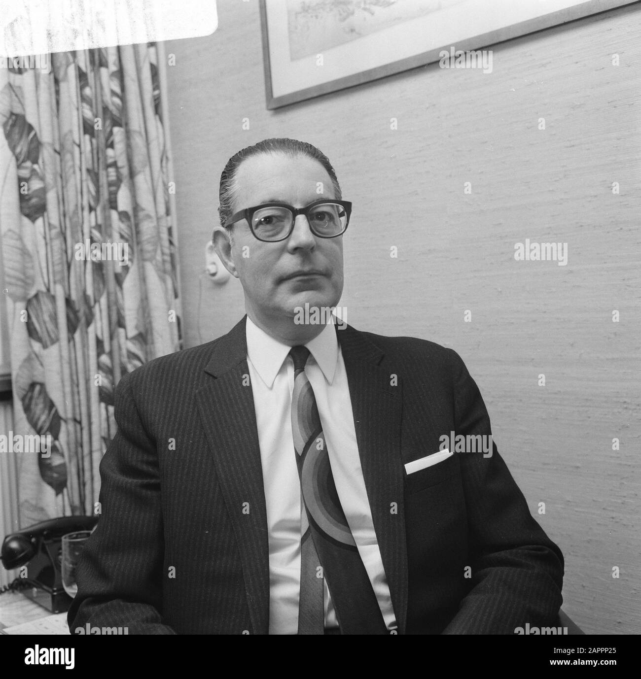 Assignment Elsevier J. de Vries Date: February 21, 1969 Personal name ...