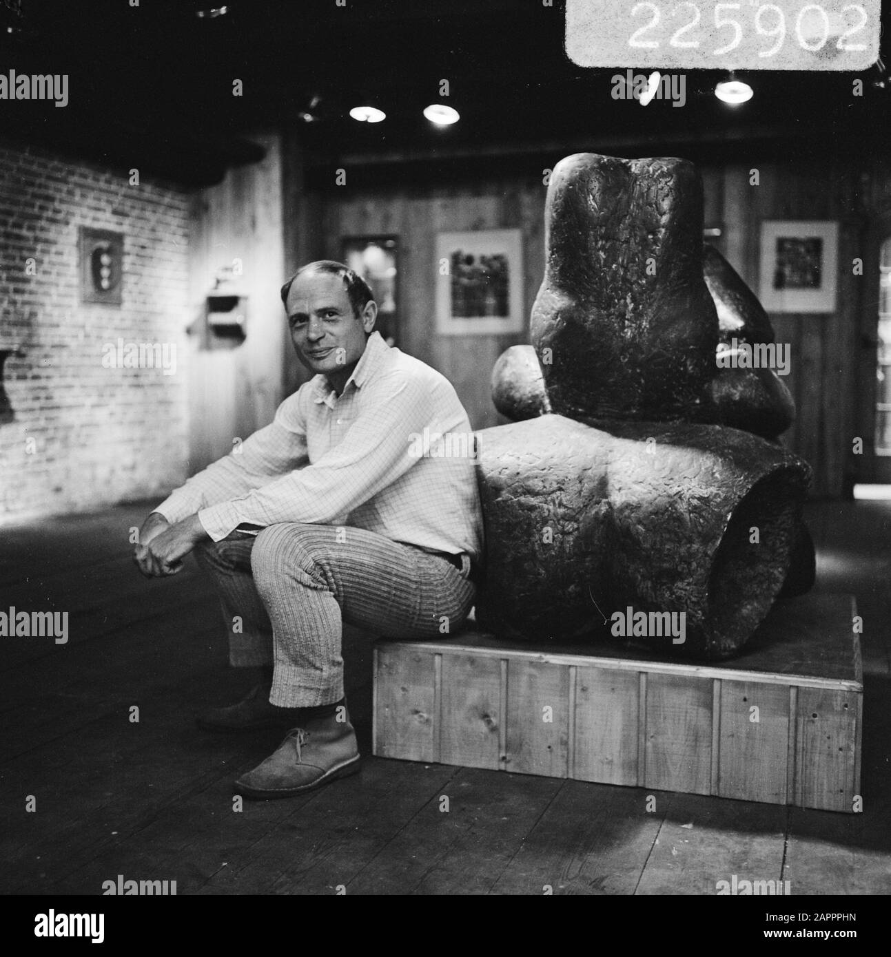 Sculptor art hi-res stock photography and images - Alamy