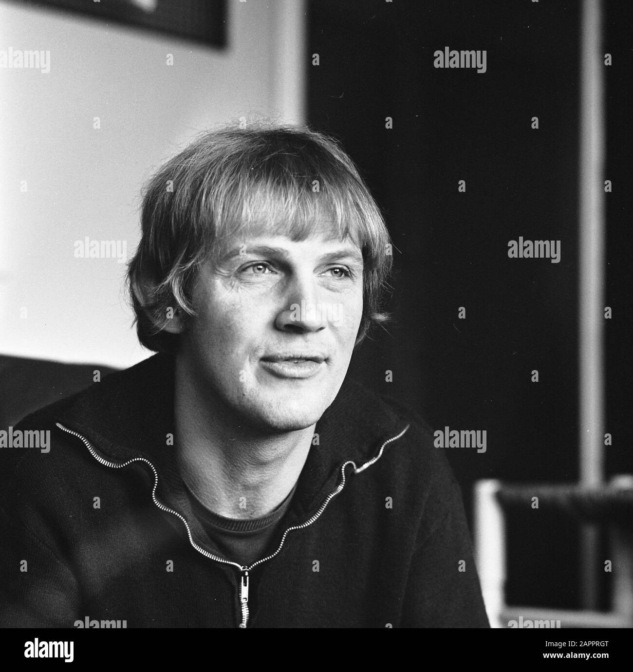 Marnix Hairdressing portraits, actors Date: April 20, 1977 Location: Netherlands Keywords ...