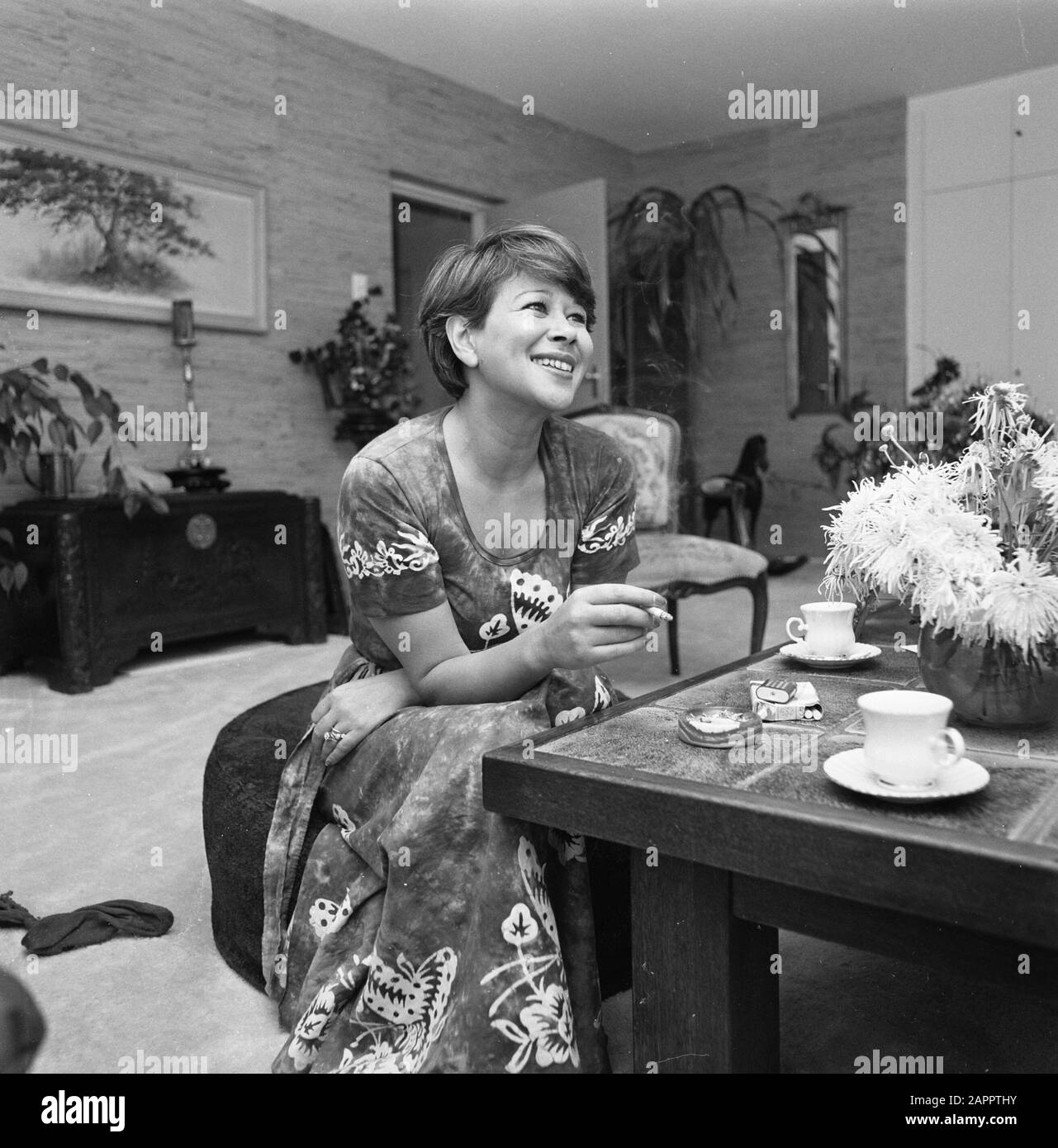 Interview with the singer Anneke Grönloh singers, portraits, Grönloh ...