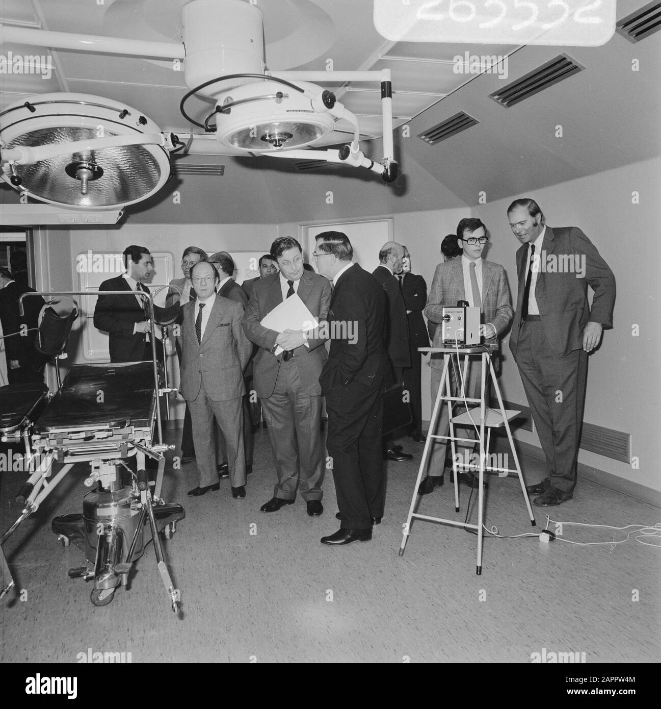 Assignment Vaz Dias, transfer operating room in Nijmegen Date: April 16 ...