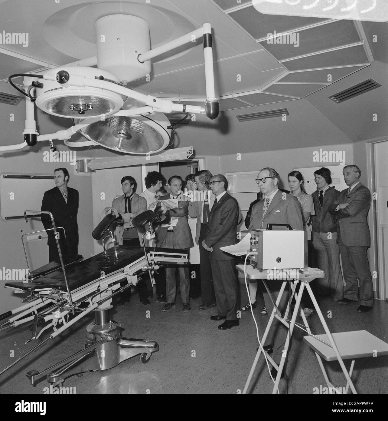 Assignment Vaz Dias, transfer operating room in Nijmegen Date: April 16 ...