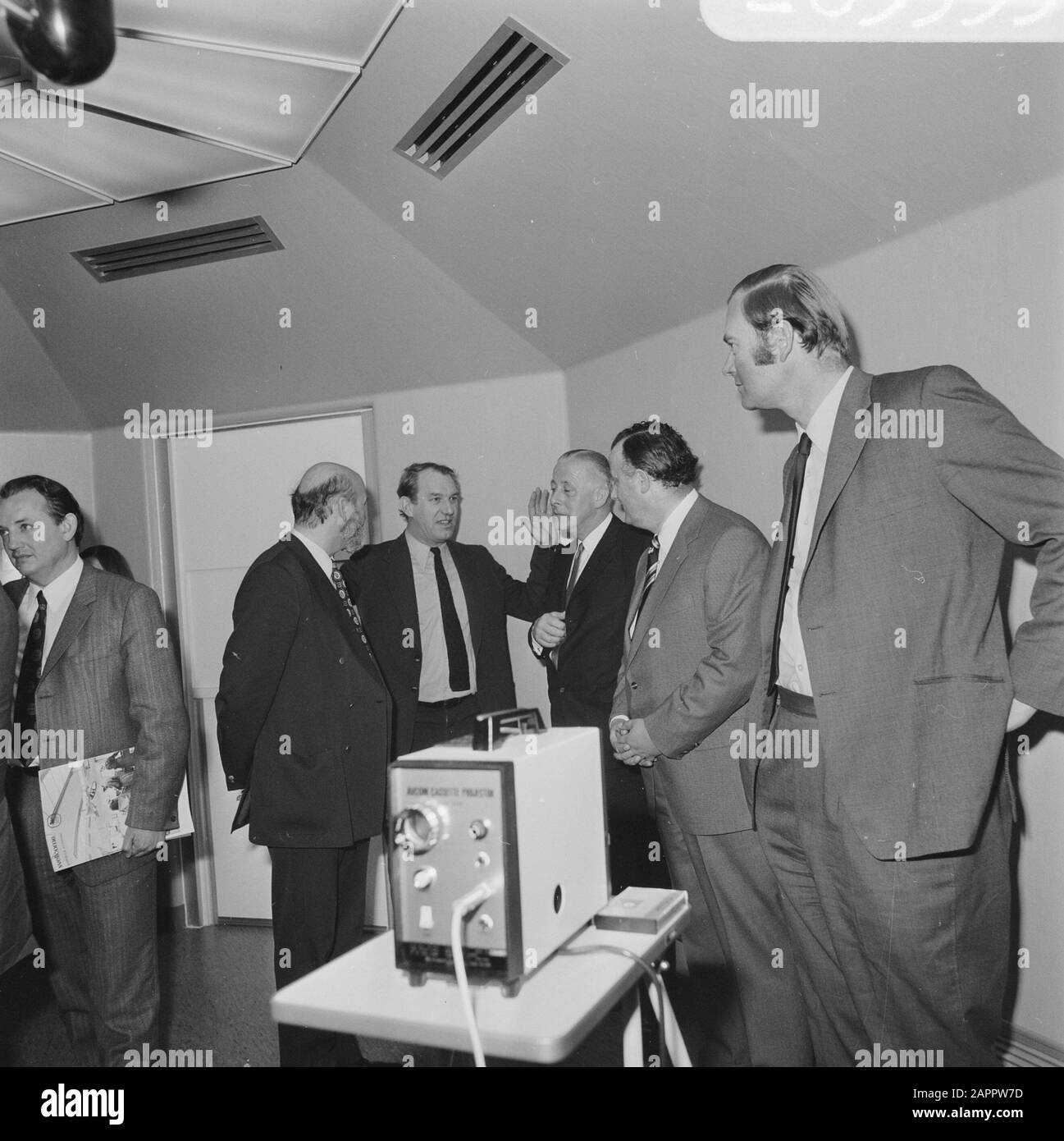 Transfer operating room Black and White Stock Photos & Images - Alamy