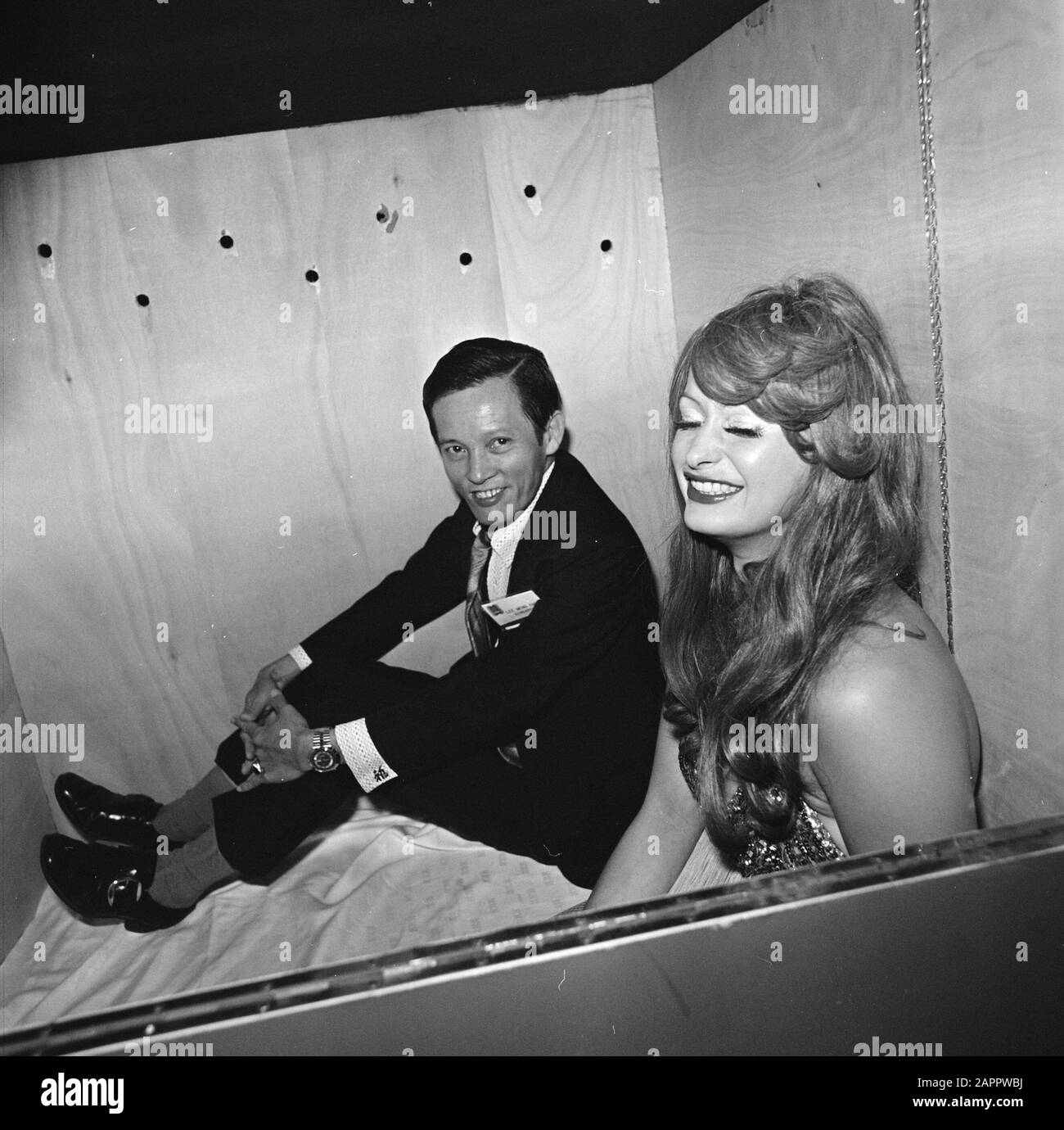 Assignment Singer in Hiltonhotel Date: June 7, 1973 Institution name ...