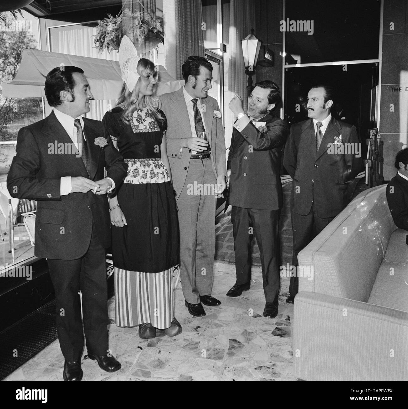 Assignment Singer in Hiltonhotel Date: June 7, 1973 Institution name ...
