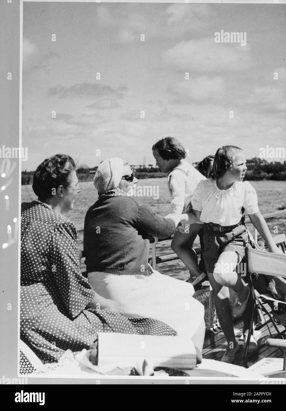 The princely family in Friesland royal house/ friesland Date: 1947 ...