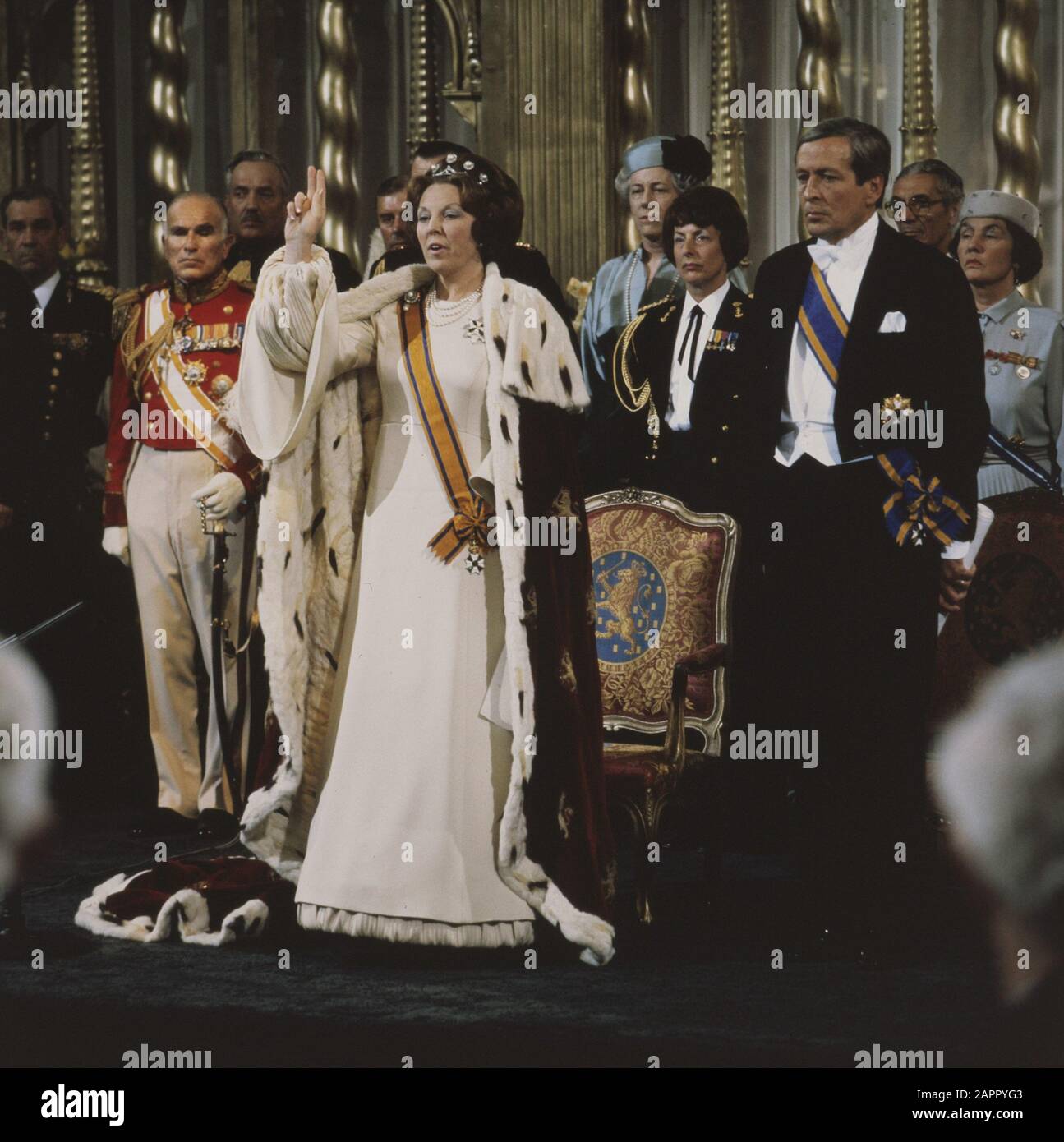 Throne change 30 April: during oath taking; fairly close, at feet off ...