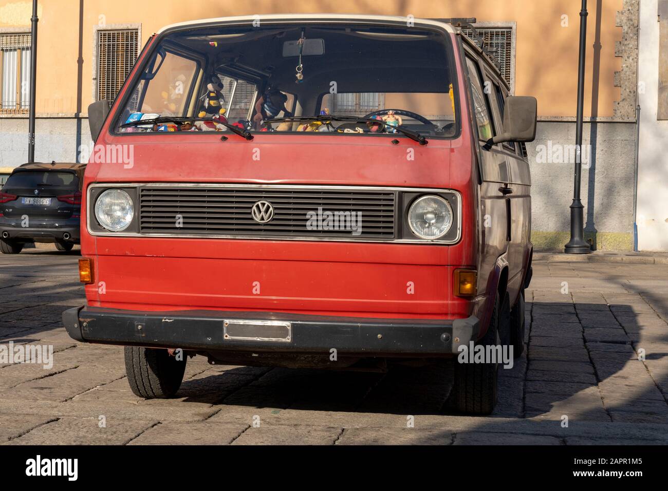 Vw minibus hi-res stock photography and images - Alamy