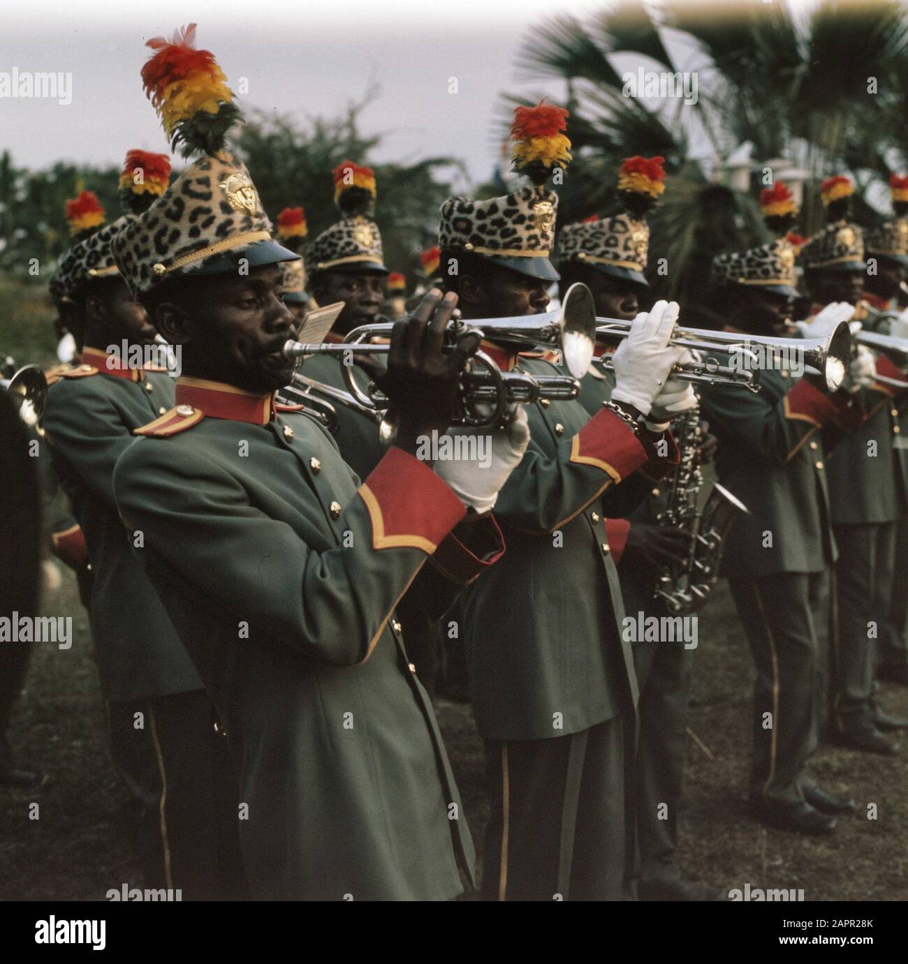 Prince Bernhard in Zaire with President Mobutue; military chapel Date ...