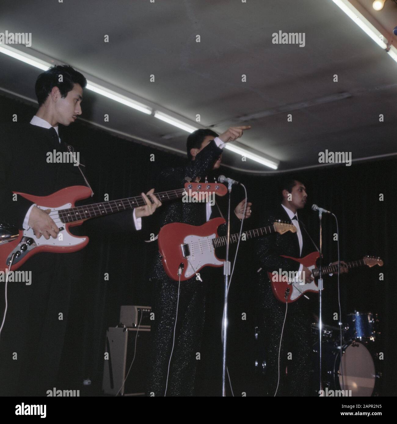 1960s blue diamonds singing group hi-res stock photography and images ...