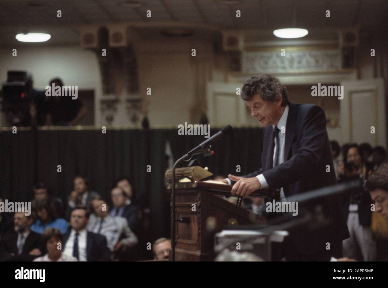 Government Declaration Cabinet Lubbers II; Wim Kok (PvdA to the word ...