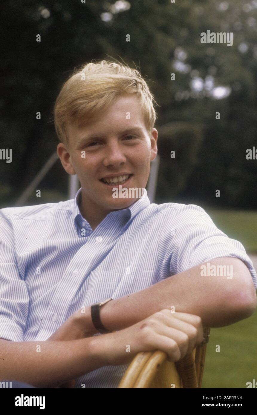 Photo hour Royal Family at Huis ten Bosch; Prince Willem Alexander Date ...