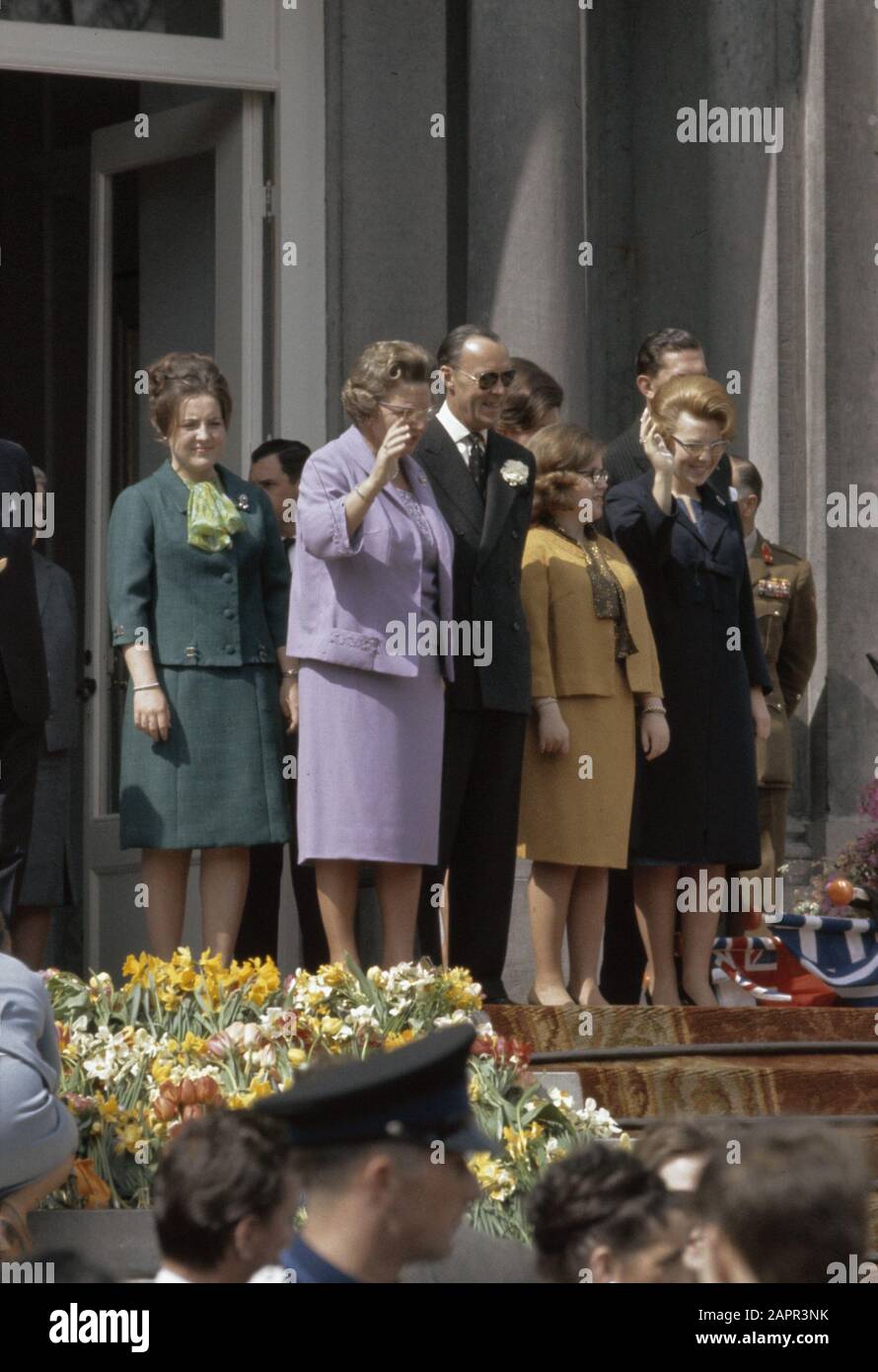 queen-day 1964, defilé. Princess Marguerite, Queen Juliana, Prince ...