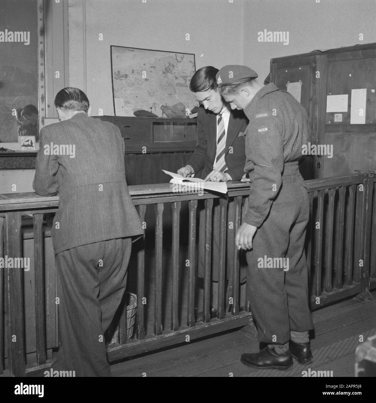 Liaison service hi-res stock photography and images - Alamy