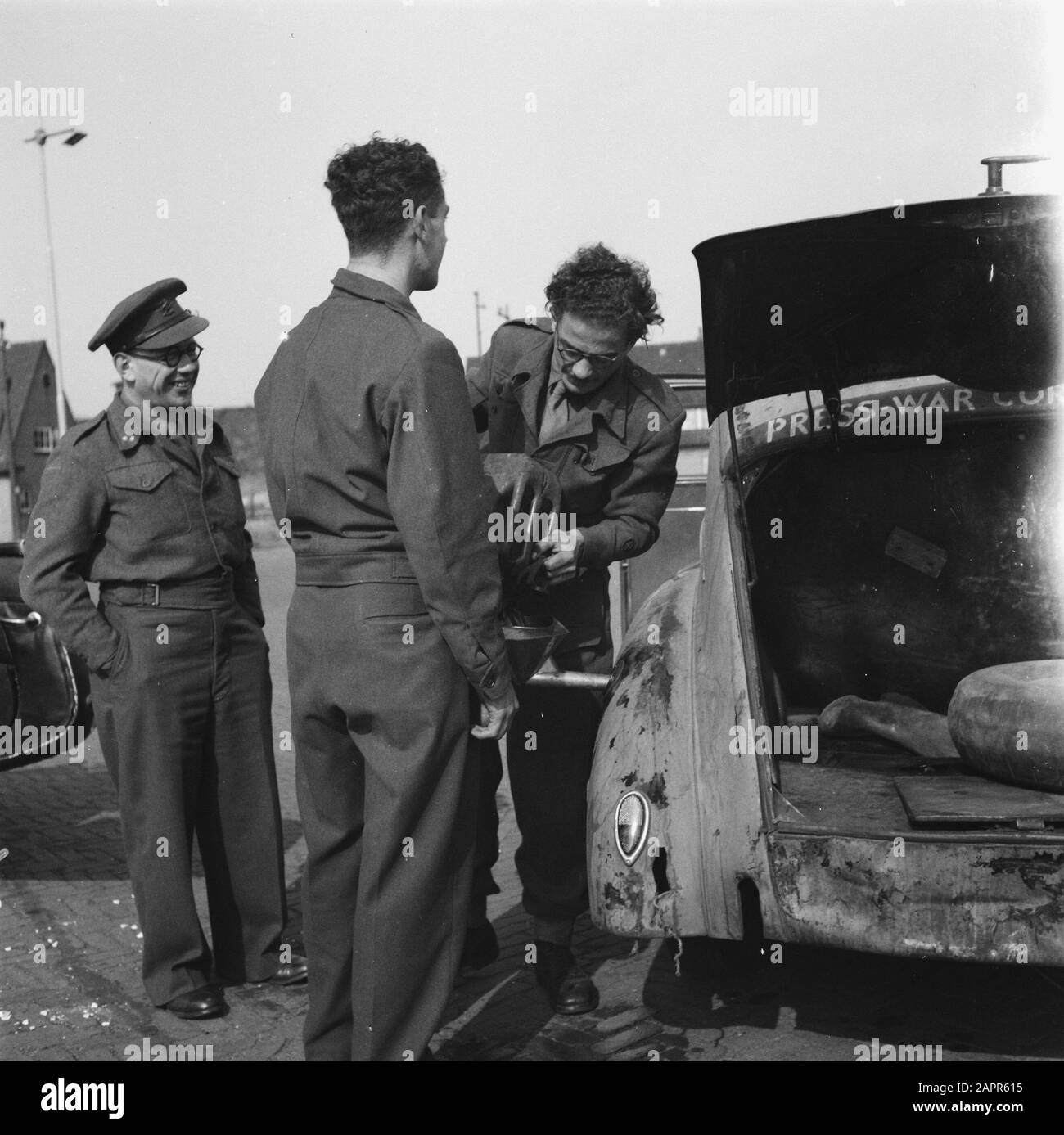 Correspondent world war ii hi-res stock photography and images - Alamy