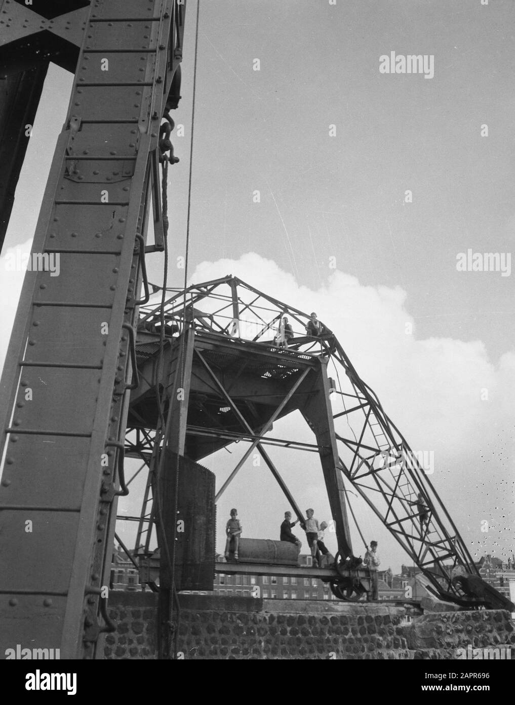 Devastations Rotterdam harbour (1945) second world war, destruction ...