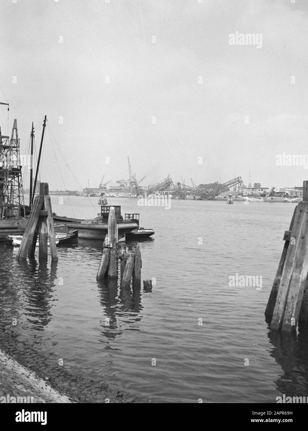Devastations Rotterdam harbour (1945) second world war, destruction ...
