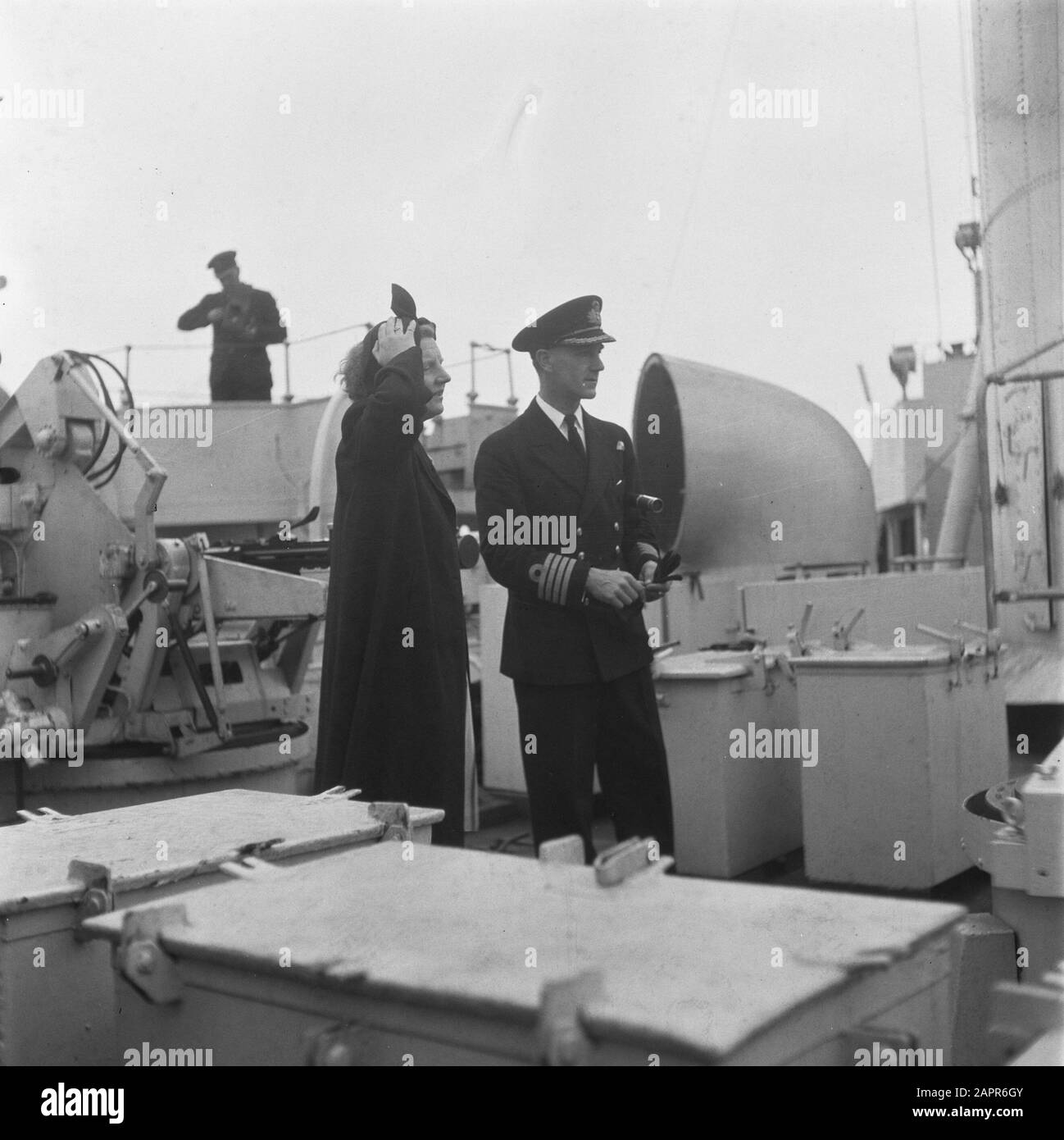 Vlootweek to Rotterdam Princess Juliana aboard the light cruiser HMS ...