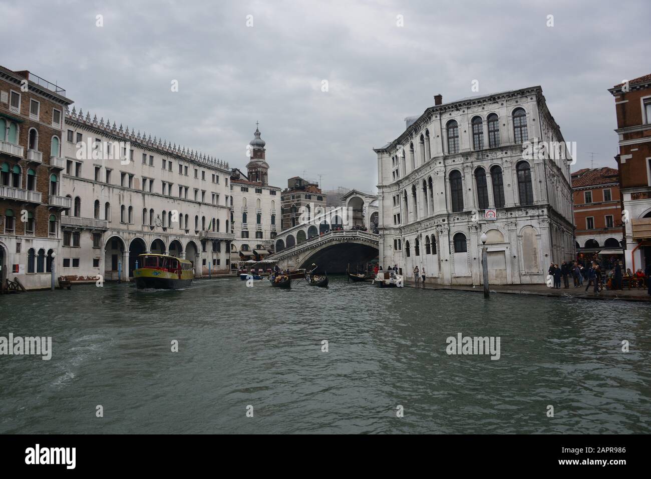 Ponte din Rialto bridge, Venice, Veneto, Italy, Europe Stock Photo - Alamy