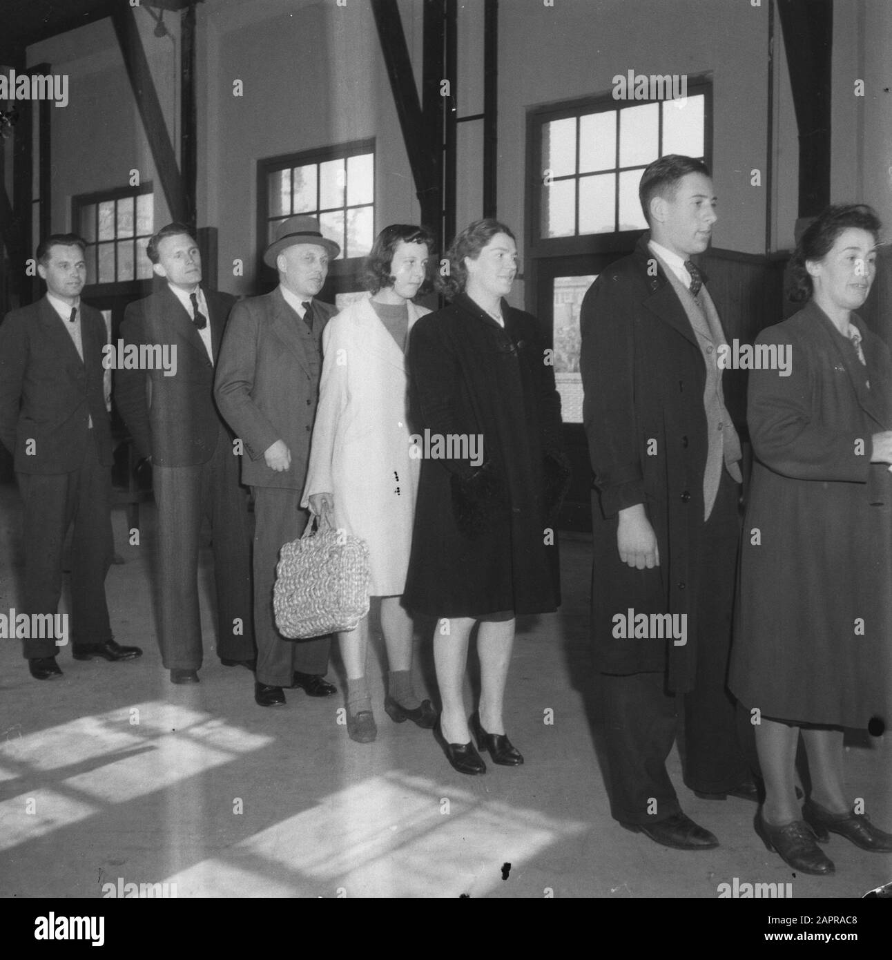 17 1946 hi-res stock photography and images - Alamy