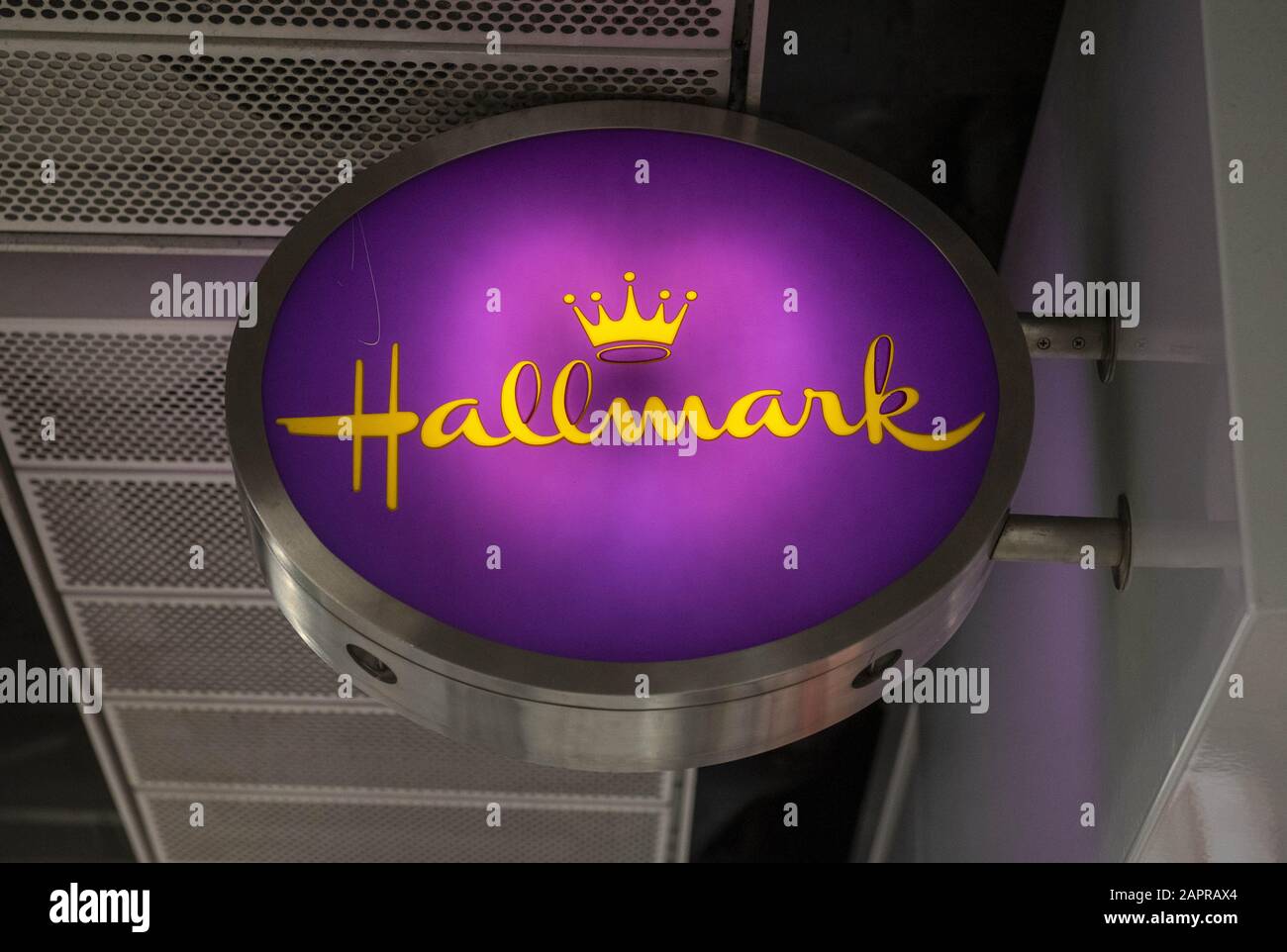 Hallmark cards store hi-res stock photography and images - Alamy