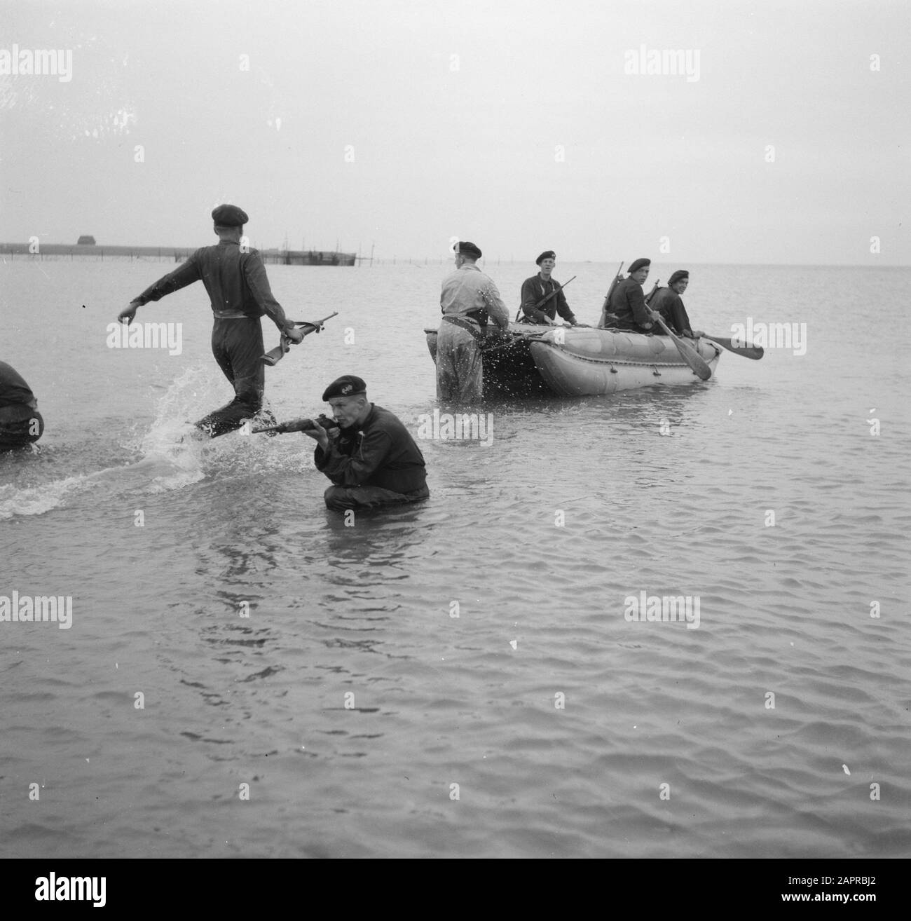 Marine landing operations hi-res stock photography and images - Alamy