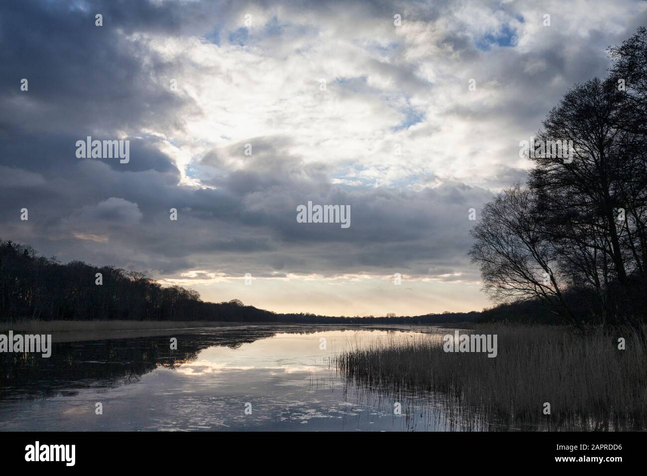 Waterside rippling sunset hi-res stock photography and images - Alamy