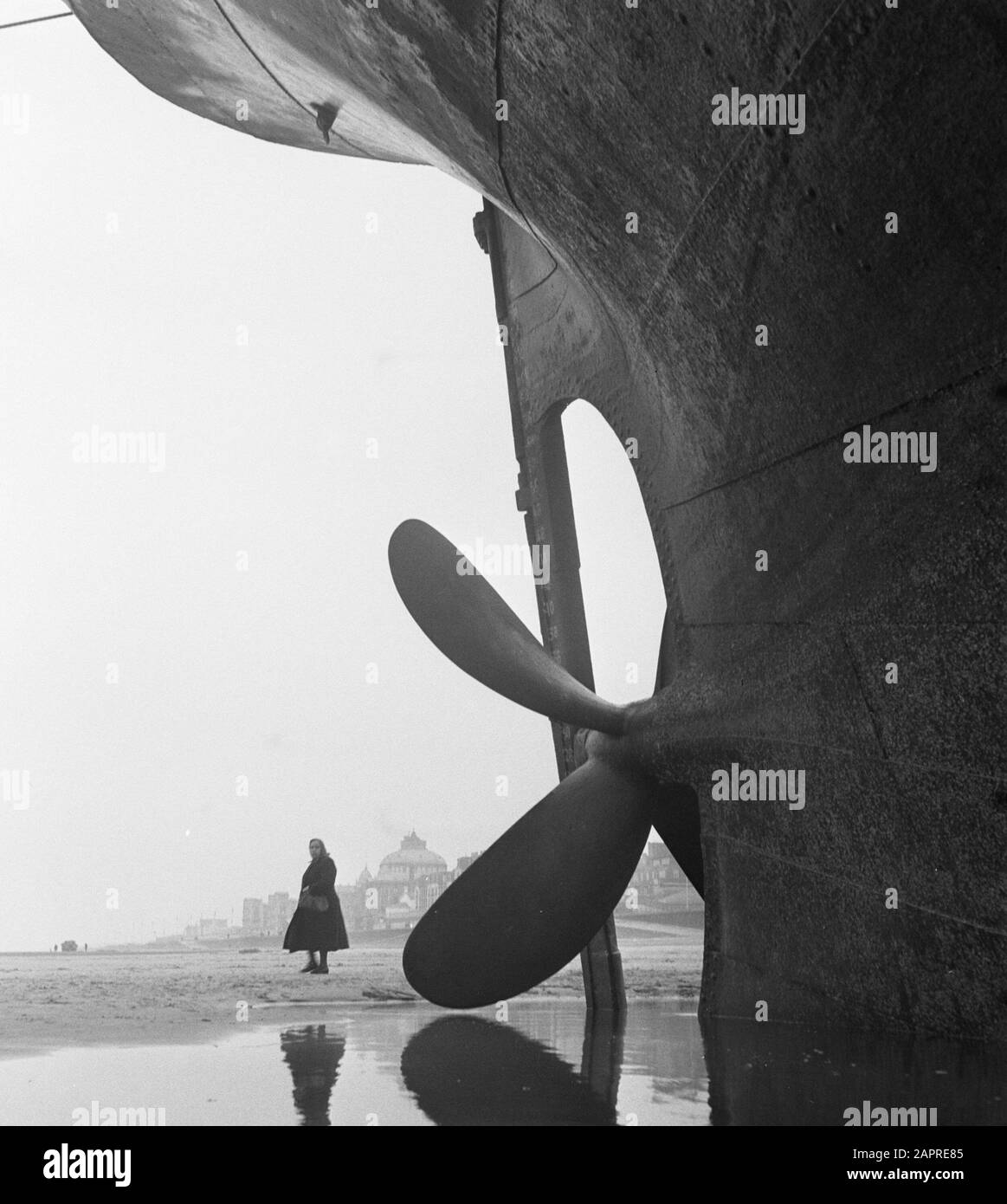 Crew assessment Black and White Stock Photos & Images - Alamy