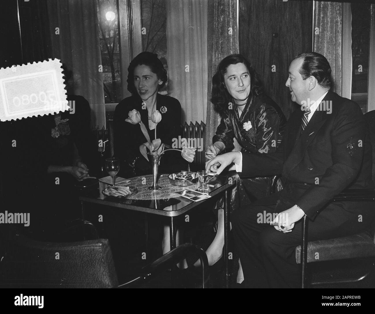 Wedding reportage Riemvis Vondelstraat 58 Amsterdam Date: March 8, 1952 ...