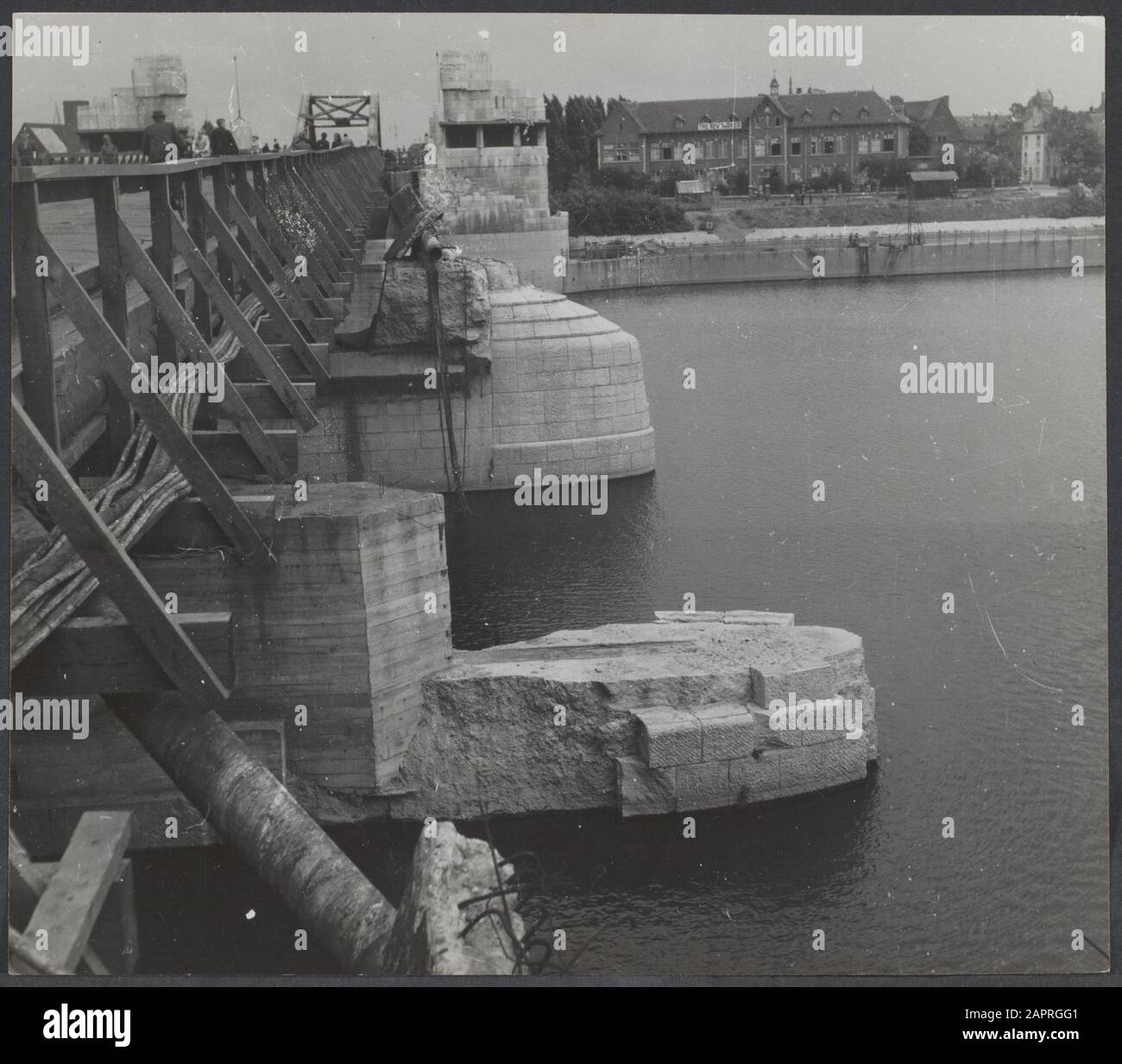 Devastations: bridges. 1940 Emergency bridge built over the destroyed ...