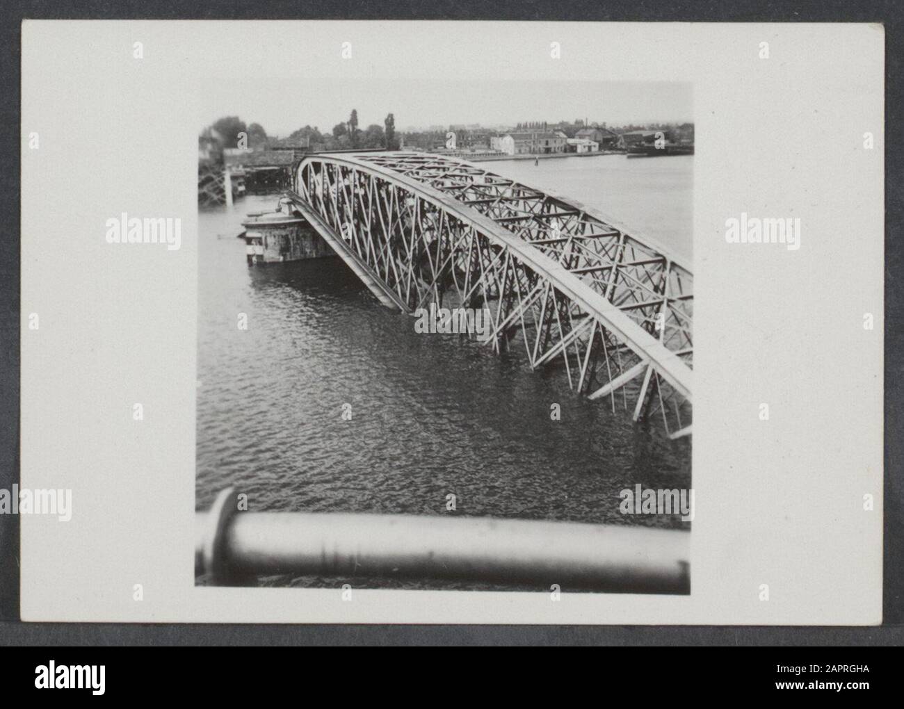 Devastations: bridges. 1940 Zwijndrecht. In the foreground destroyed ...