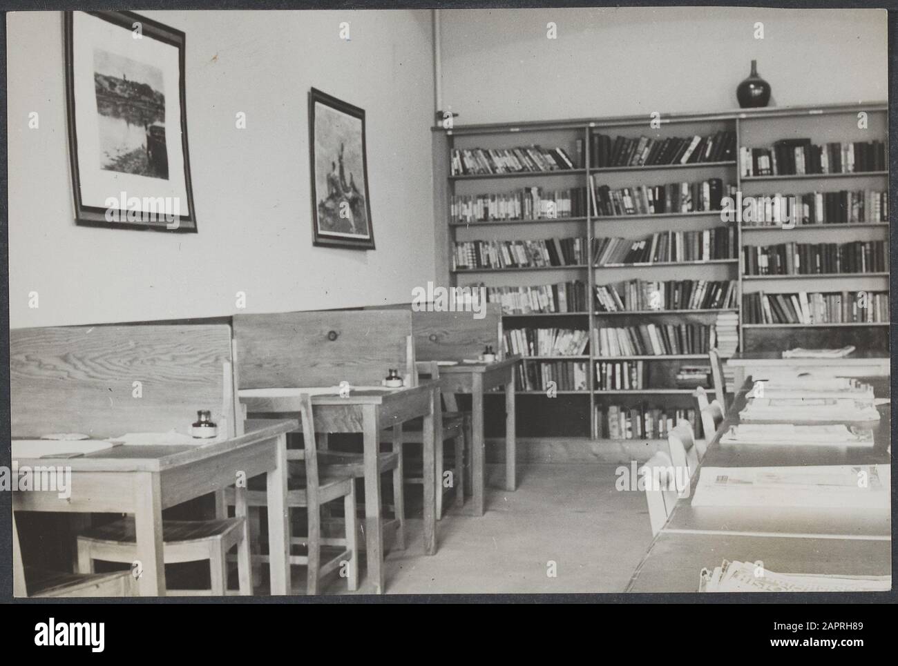 War Miscellaneous Canteen and recreation rooms in the Dutch army camp ...