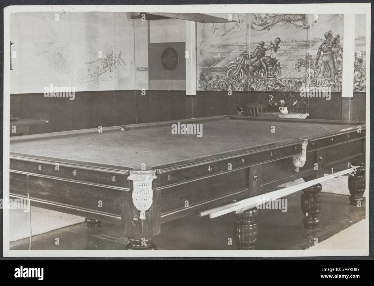 War Miscellaneous Canteen and recreation rooms in the Dutch army camp ...