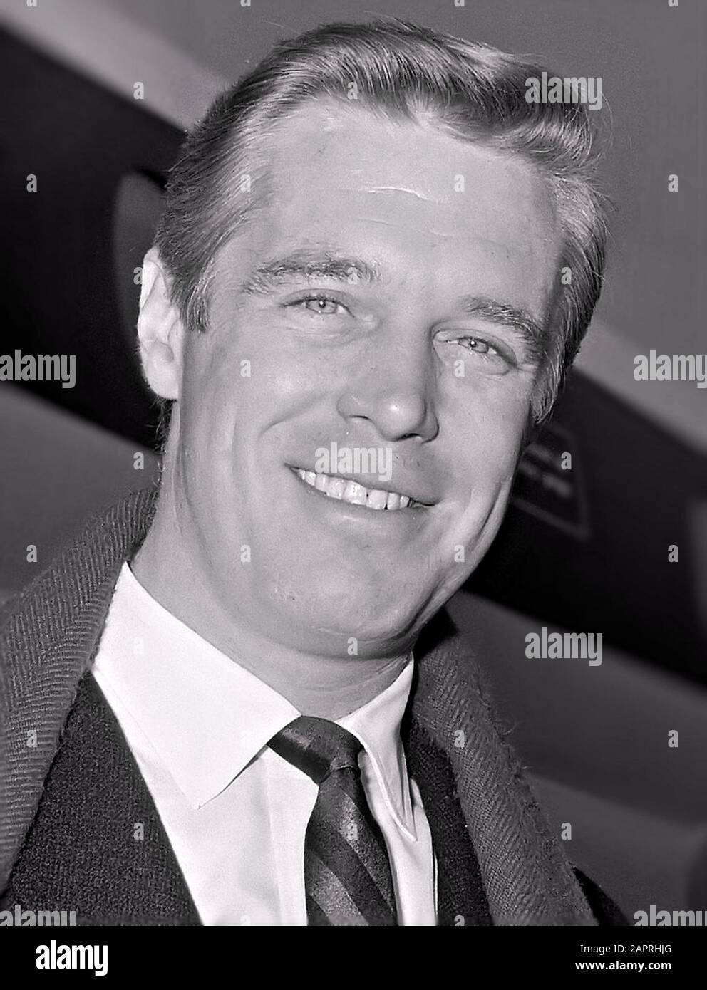 George Peppard (English film actor) at Schiphol Stock Photo - Alamy