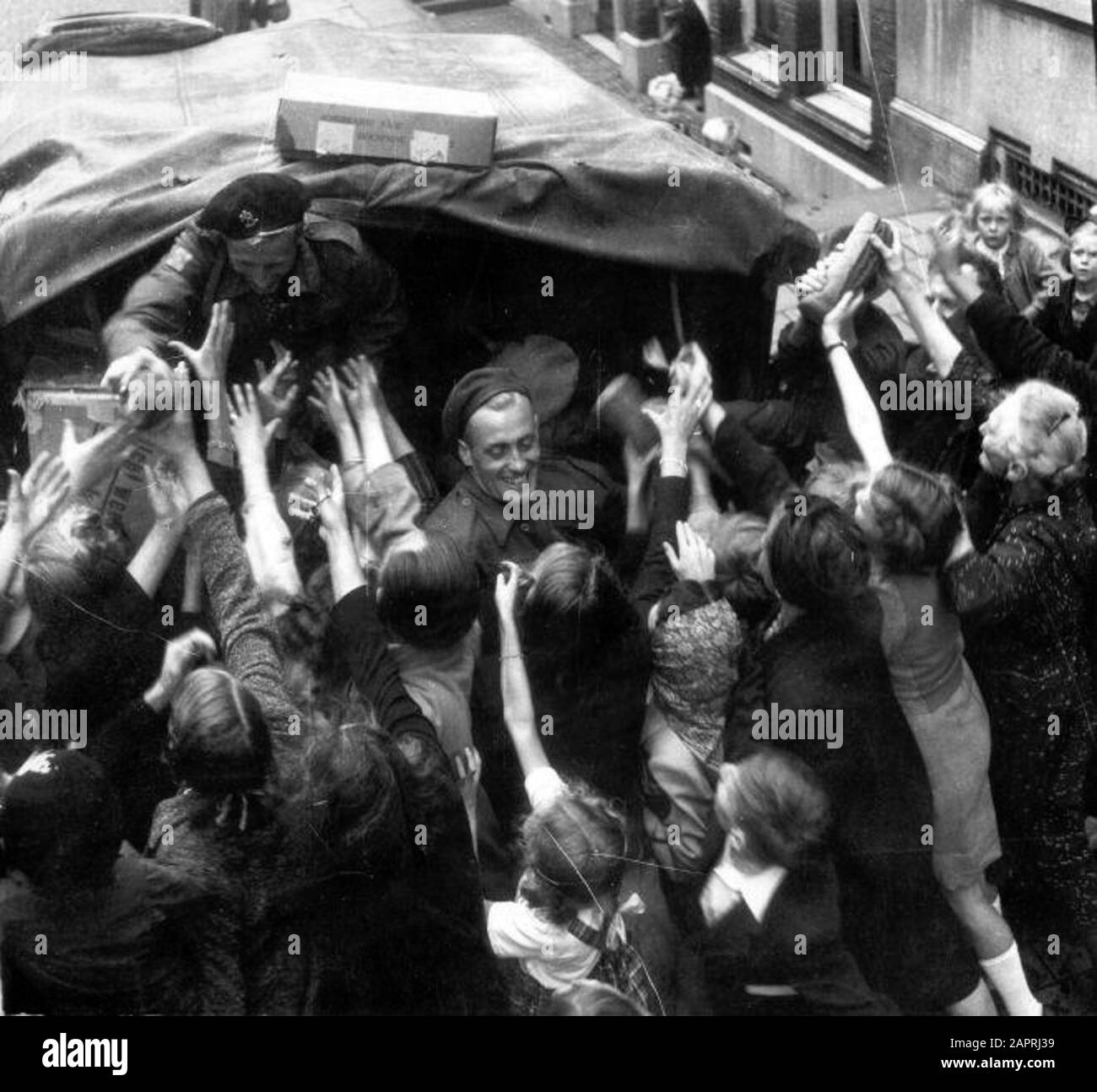 Allied war efforts Black and White Stock Photos & Images - Alamy