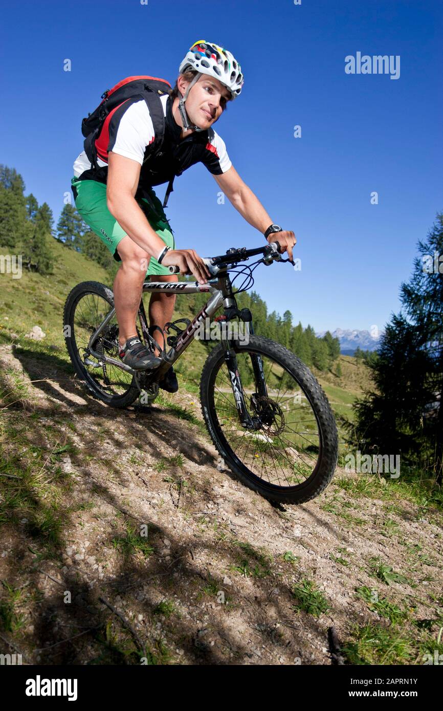 Radfahren im sommer hi-res stock photography and images - Alamy