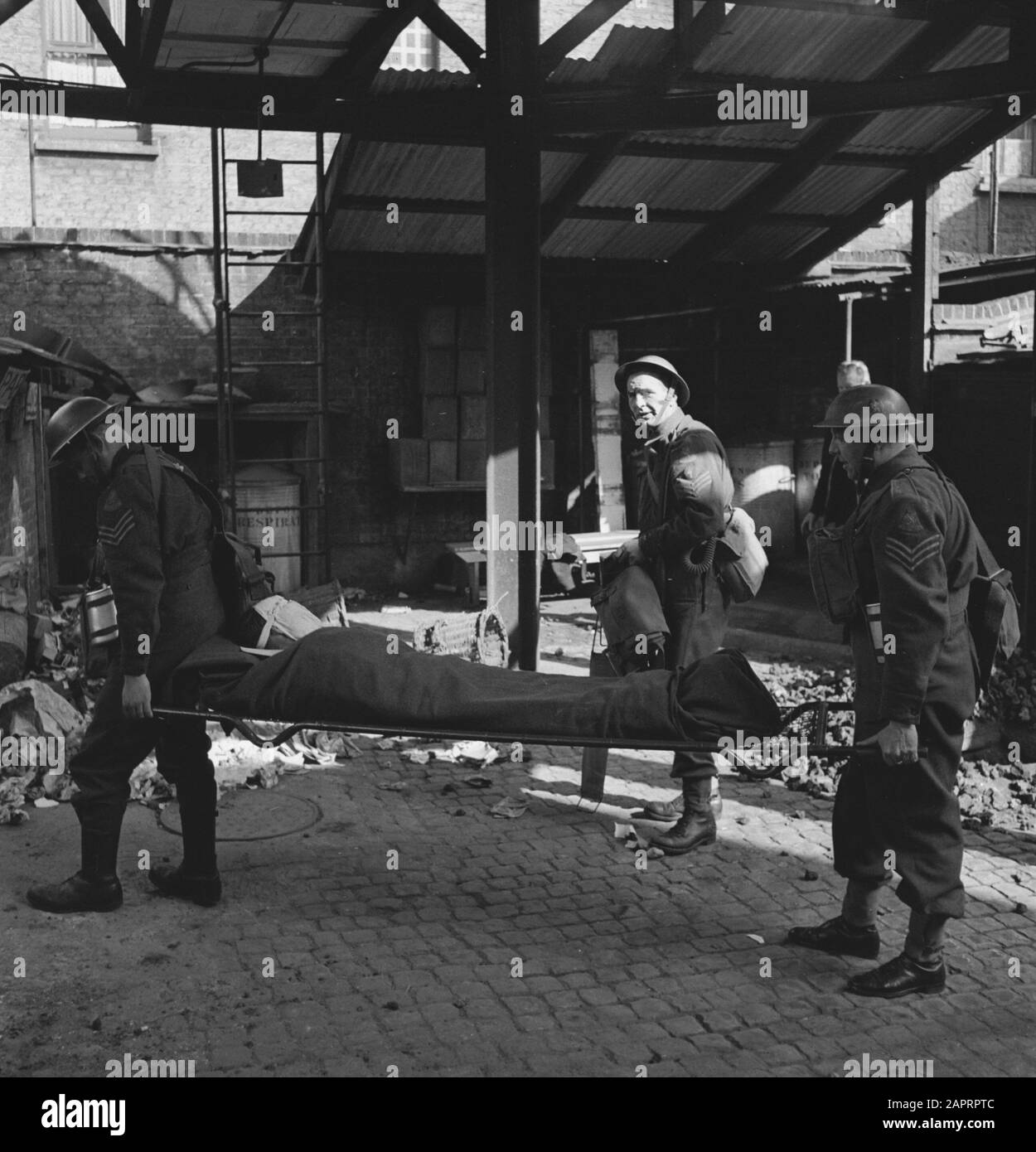 HIE [Holland in England]/Anefo London series Dutch civil defence ...