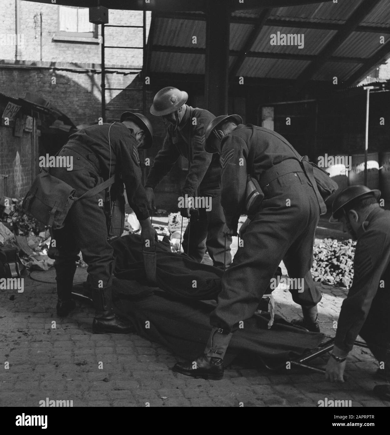HIE [Holland in England]/Anefo London series Dutch civil defence ...