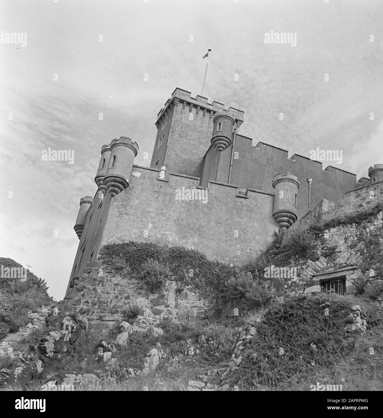 14th century medieval castle on island Black and White Stock Photos ...