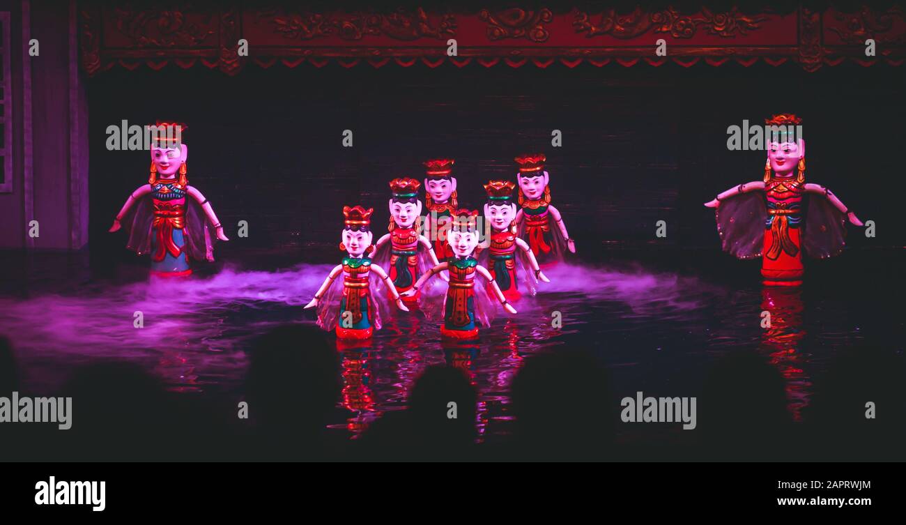 Traditional Vietnamese water puppet dolls theatre show in Hanoi ...