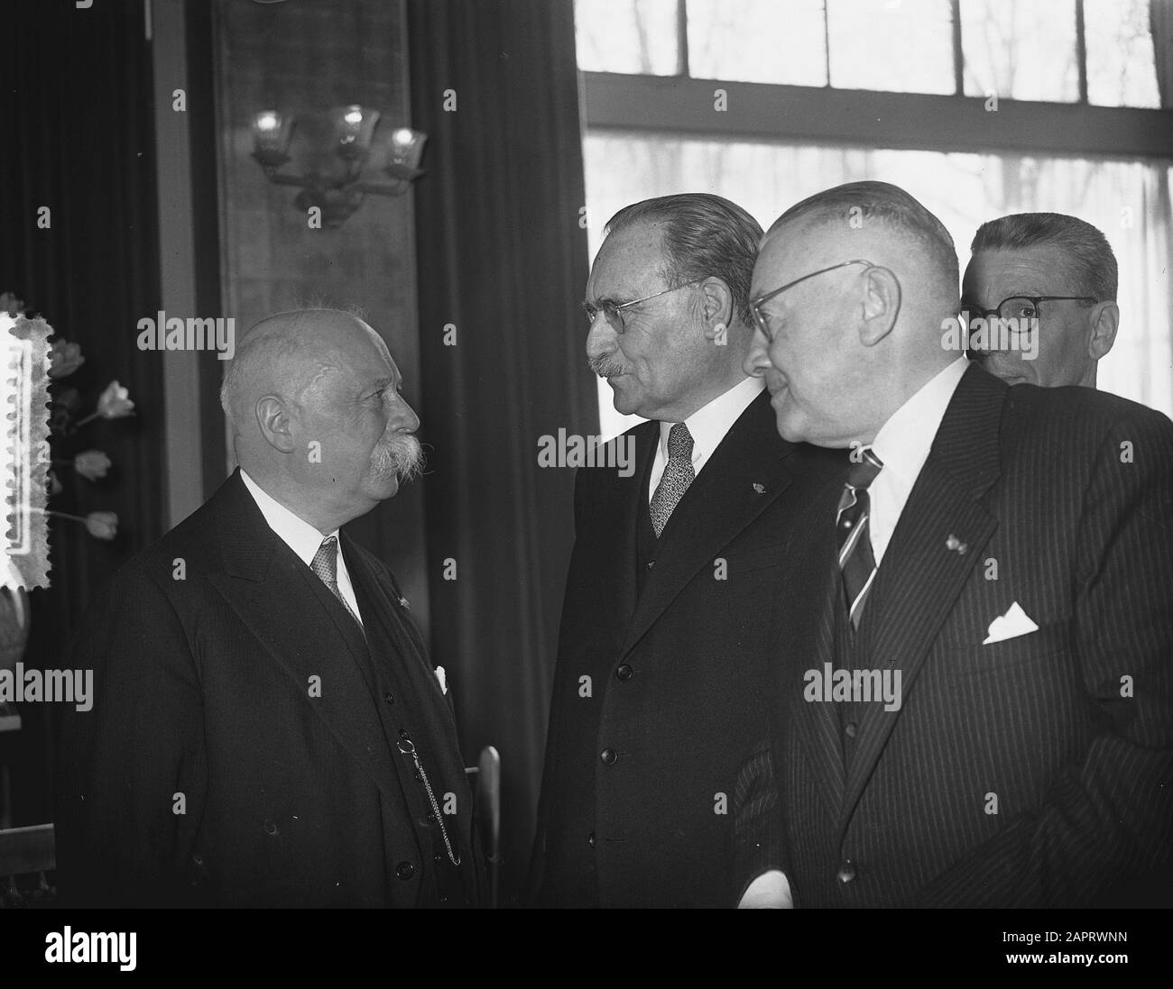 Sr 1955 hi-res stock photography and images - Alamy