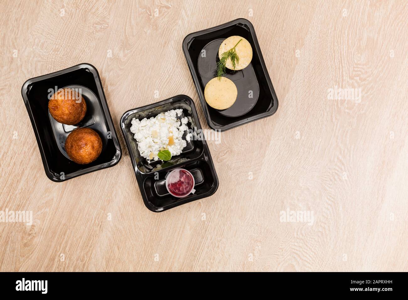 Healthy food delivery. Take away food for diet. Fitness nutrition ...