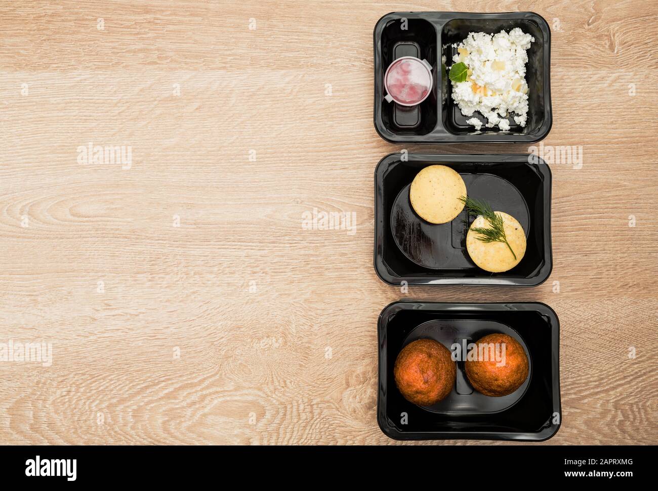 Healthy food delivery. Take away food for diet. Fitness nutrition ...