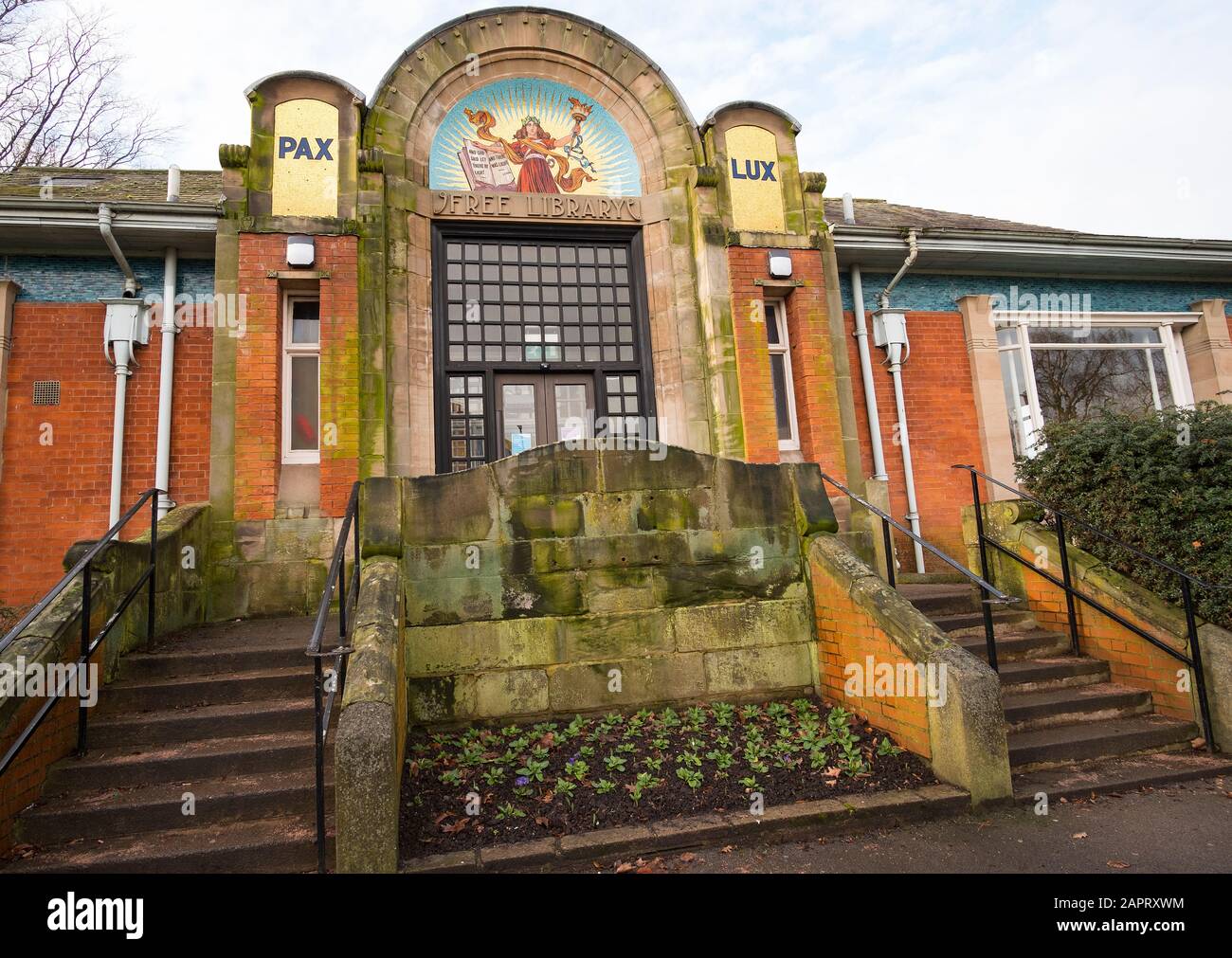 Free public library in Long Eaton, Derbyshire, UK Stock Photo - Alamy