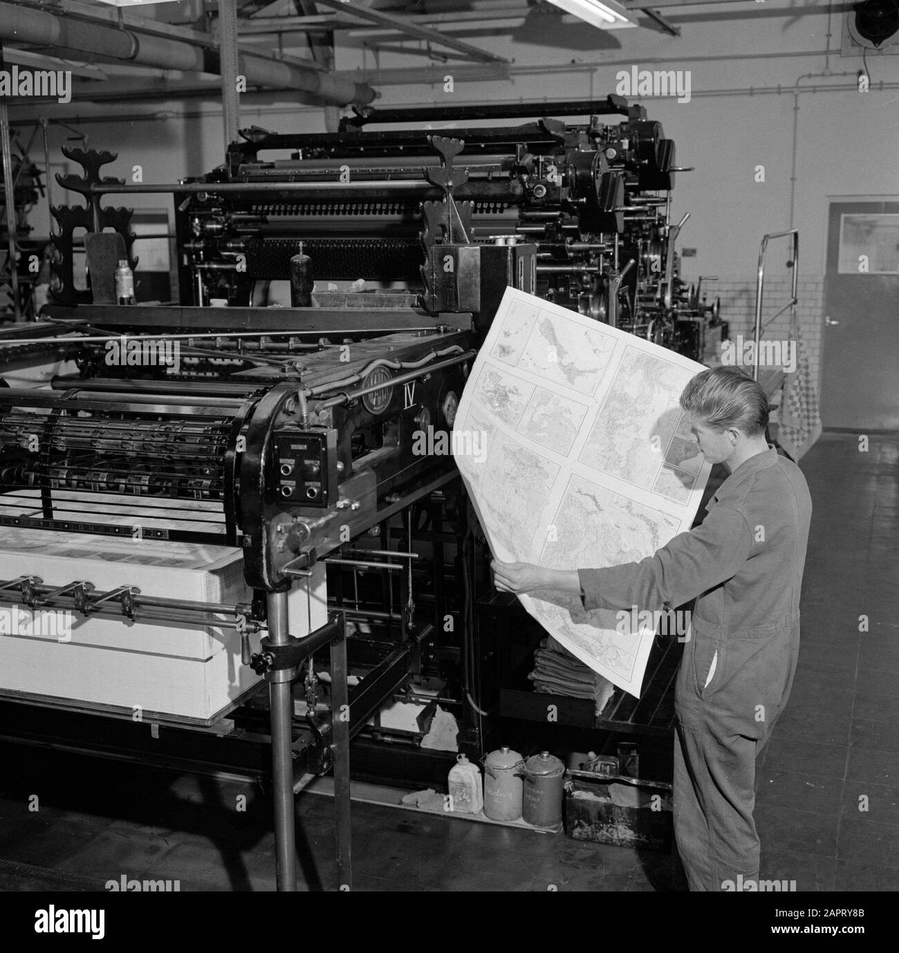 Checking maps Black and White Stock Photos & Images - Alamy