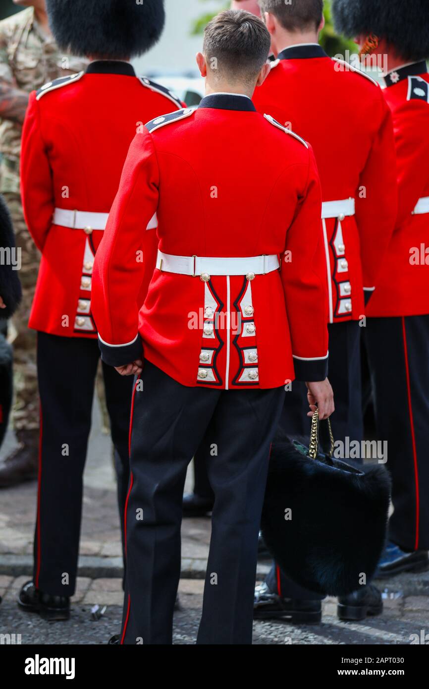 Coldstream guardsman hi-res stock photography and images - Alamy