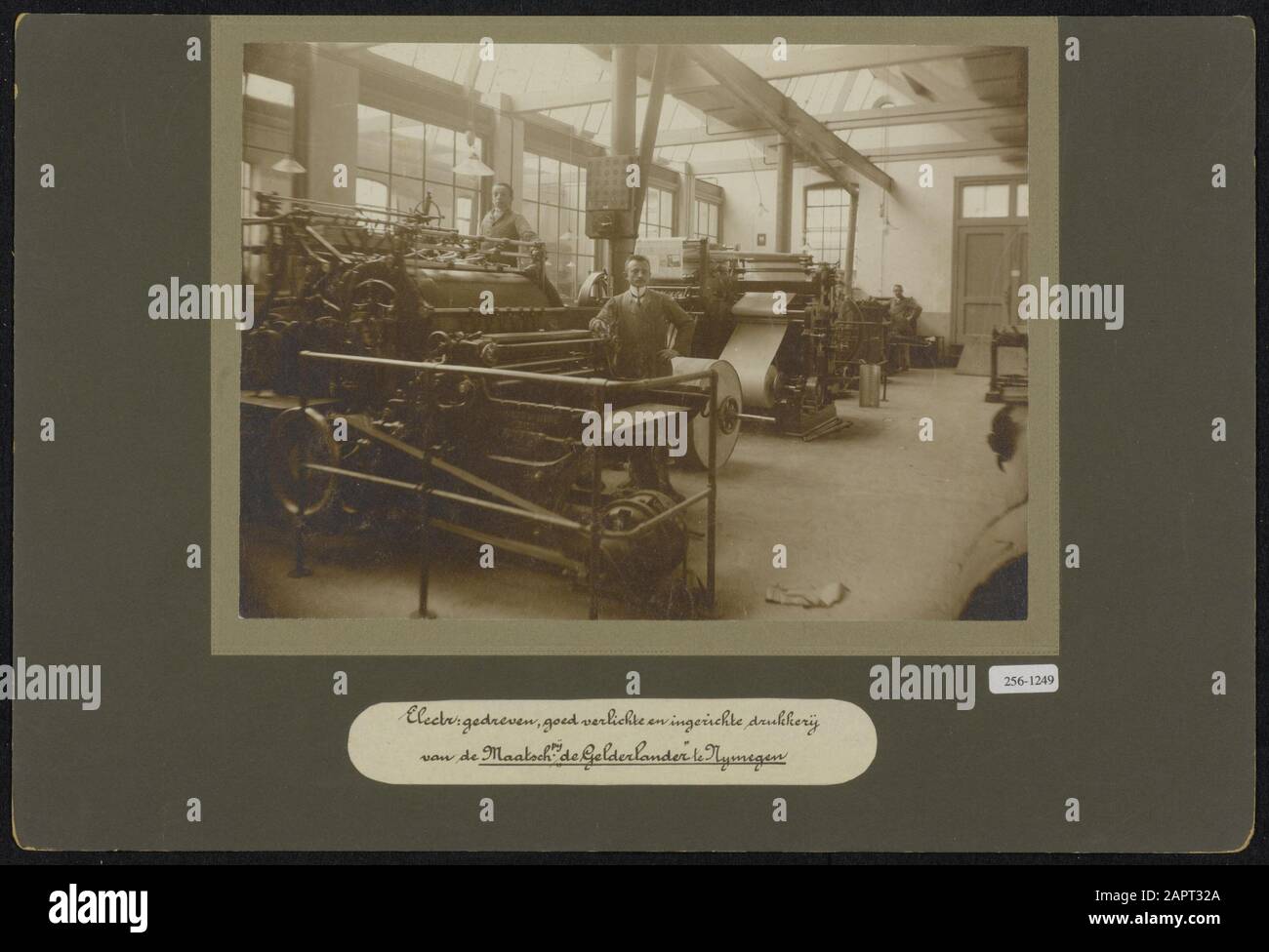 Driven well hi-res stock photography and images - Alamy