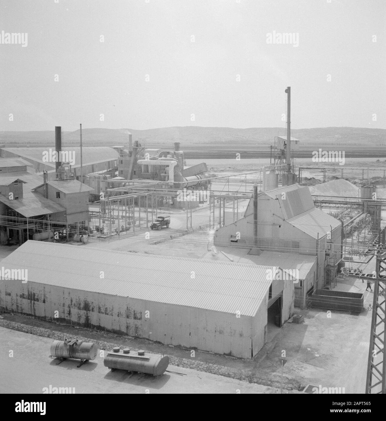 Plant for fertilizer at Haifa Date: January 1, 1964 Location: Haifa ...