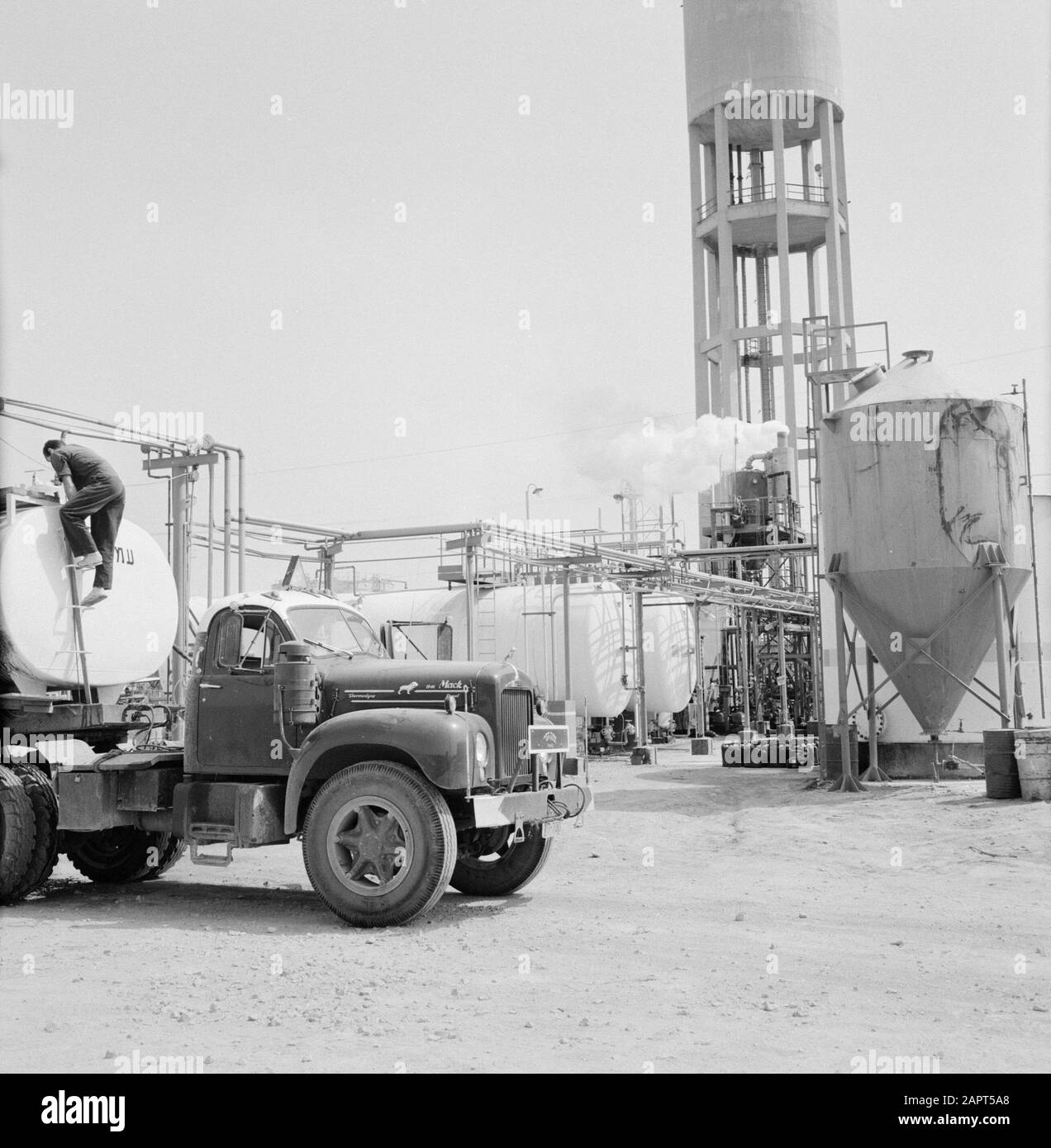 Fertilizer for large scale hi-res stock photography and images - Alamy