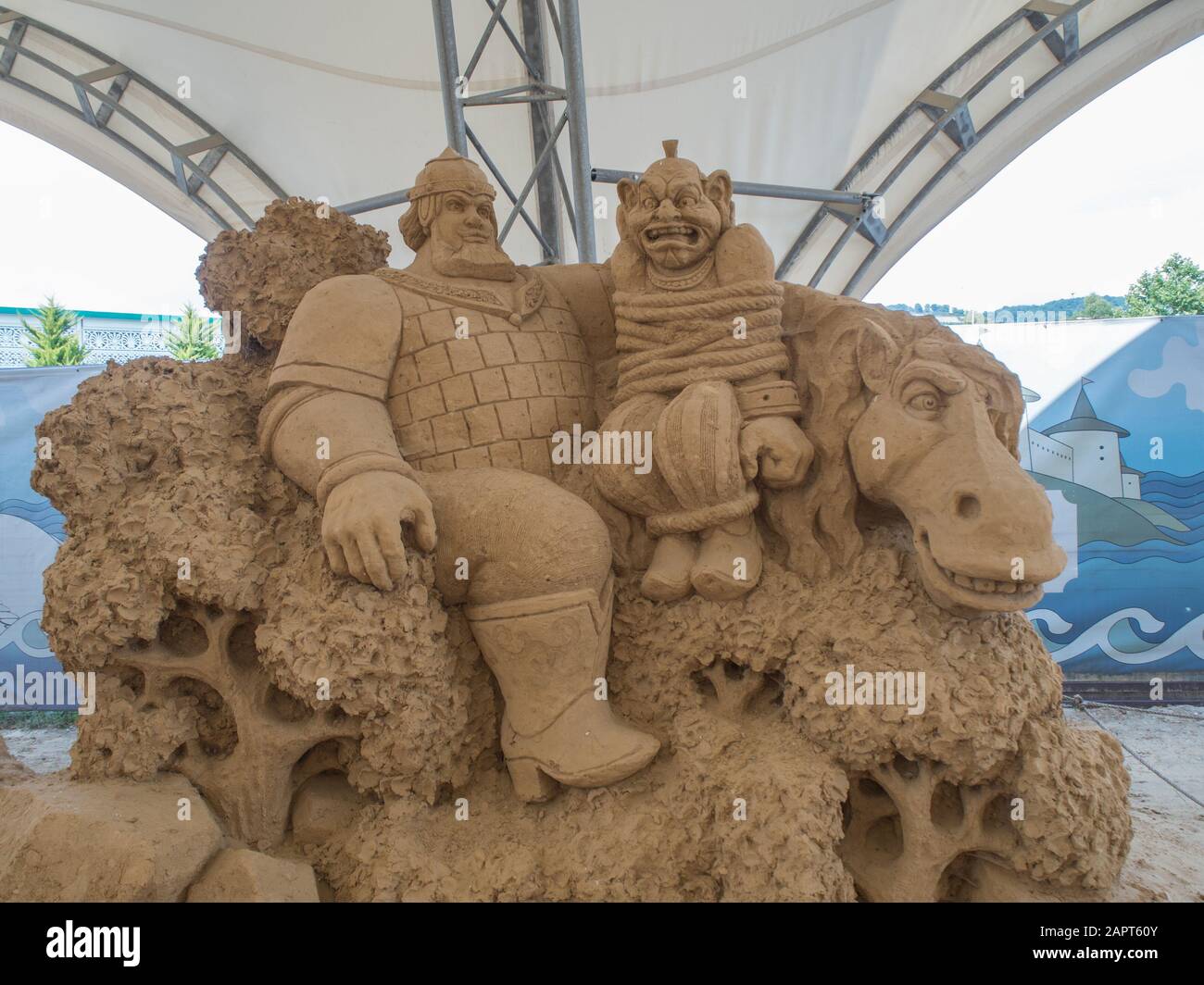 Sculptures of characters from Russian fairy tales made from sand ...